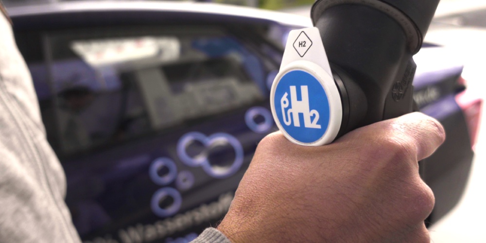 South America’s first hydrogen-cell car makes its debut